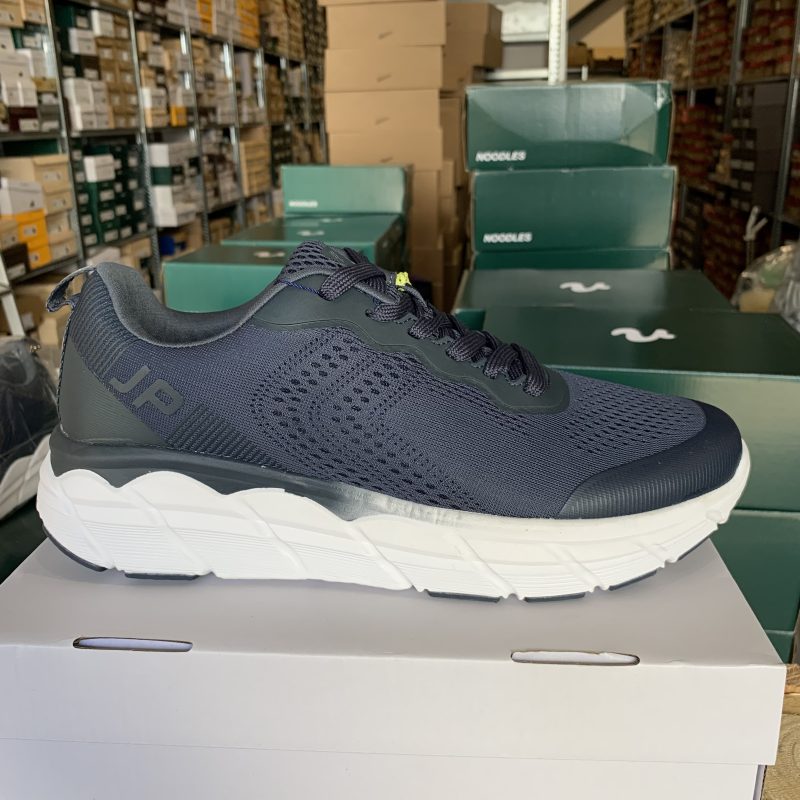 Lagerpriser på Sneakers - Skolageret